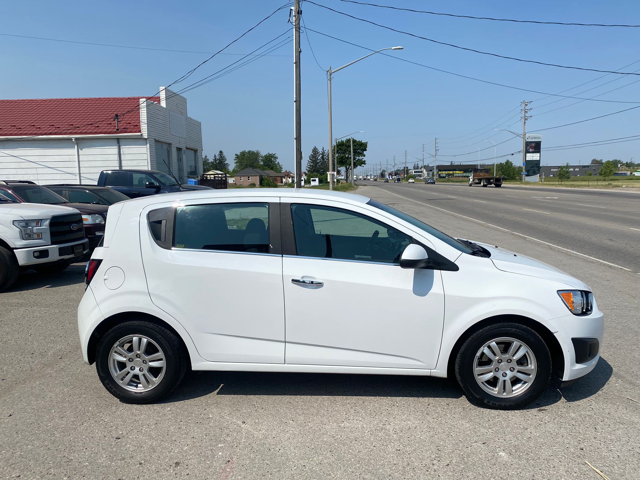 2013 CHEVY SONIC LT HATCHBACK CLEAN CARFAX - Silverstone Motors ...