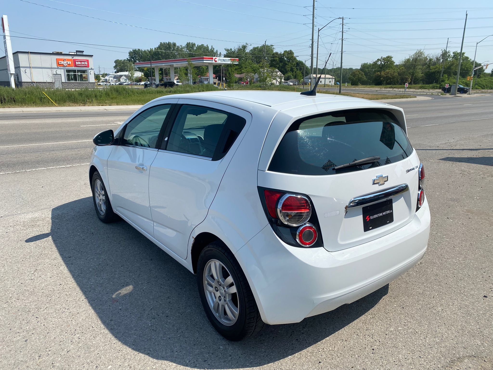 2013 CHEVY SONIC LT HATCHBACK CLEAN CARFAX - Silverstone Motors ...