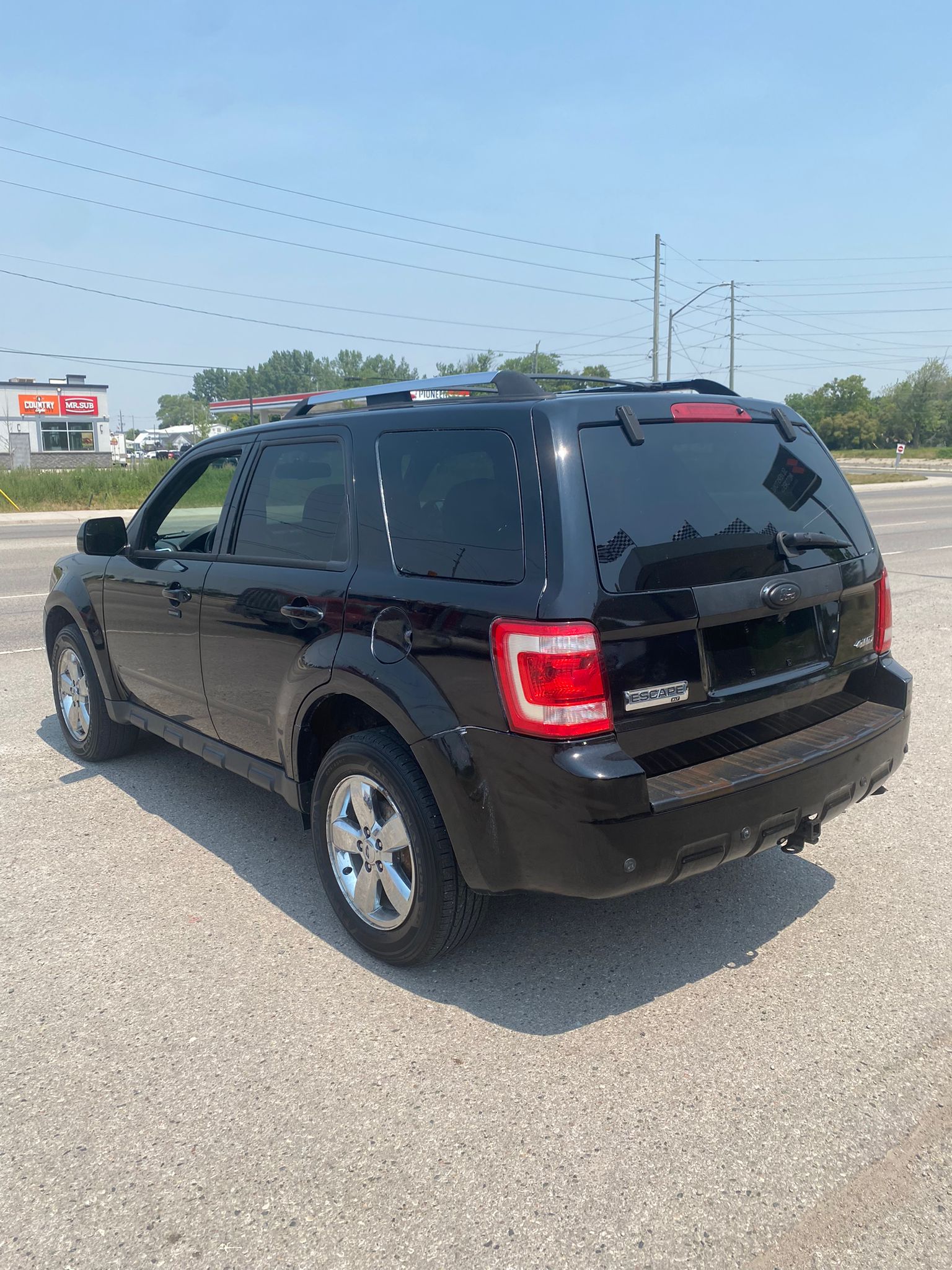 2012 FORD ESCAPE AWD - Silverstone Motors Dealership | Buy, Sell, Trade ...