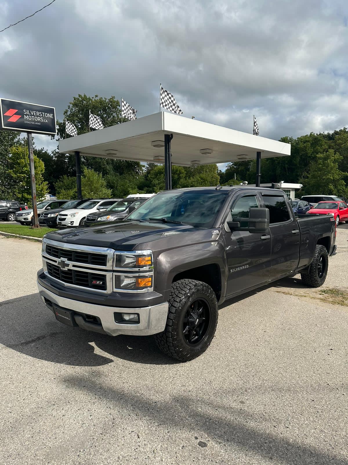 2014 CHEVY SILVERADO Z71 4X4 CREWCAB CLEAN CARFAX - Silverstone Motors ...