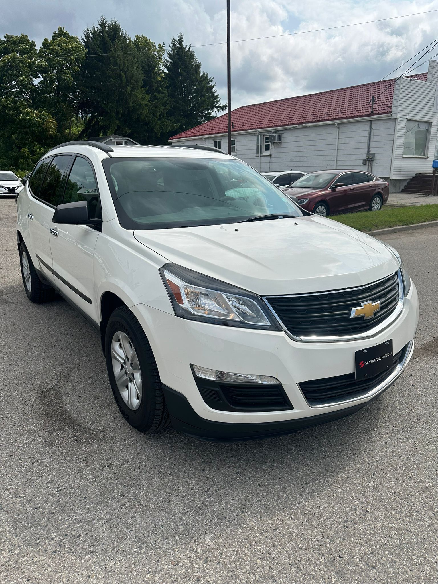 2015 CHEVY TRAVERSE LS AWD - Silverstone Motors Dealership | Buy, Sell ...